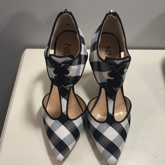 Neiman Marcus | Shoes | Neiman Marcus Grenadiannm Black White Gingam 4 ...